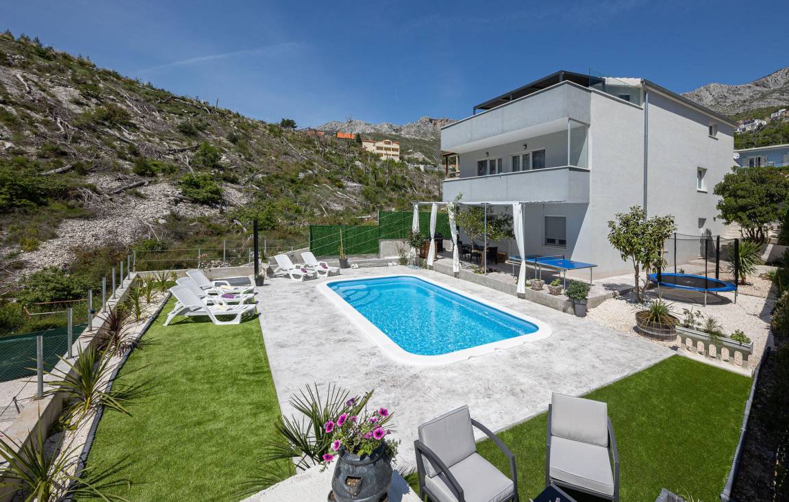 250 M² Ferienhaus ∙ 3 Schlafzimmer ∙ 8 Gäste - Podstrana