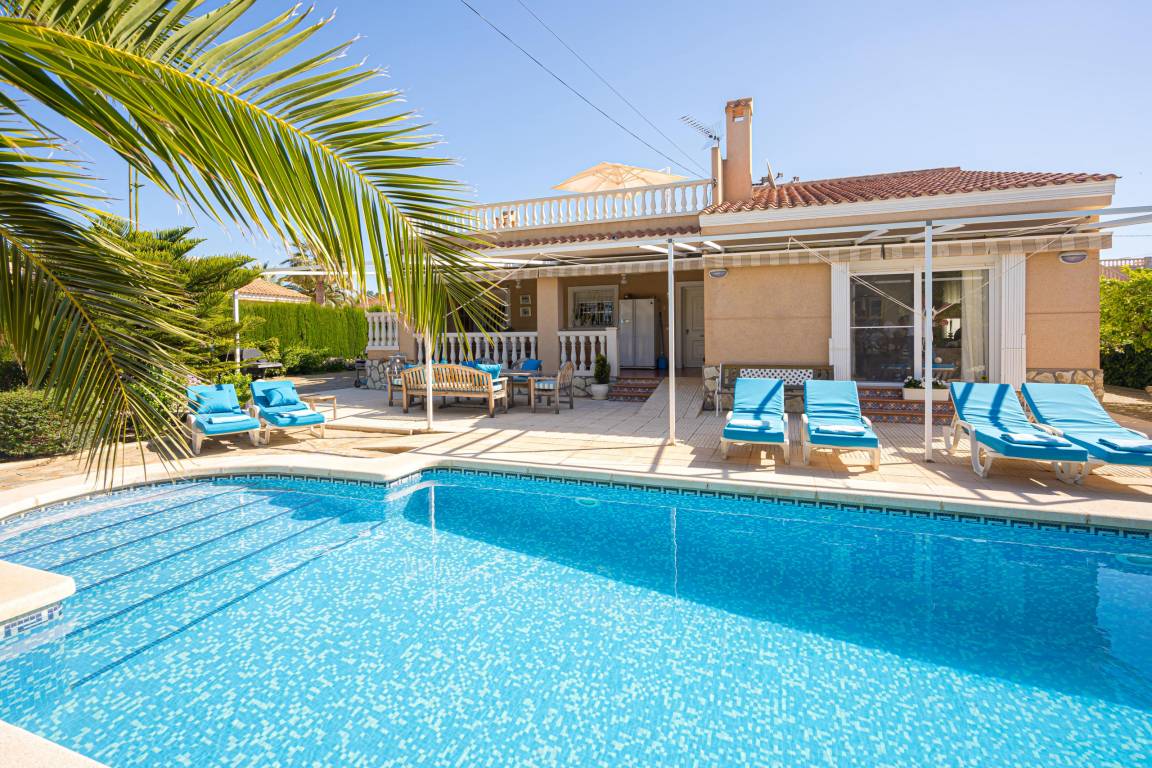 120 M² Villa ∙ 3 Slaapkamers ∙ 6 Gasten - Mutxamel