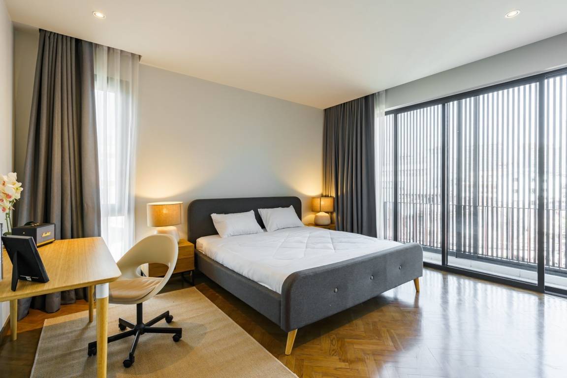 200 M² Villa ∙ 5 Bedrooms ∙ 20 Guests - Bangkok