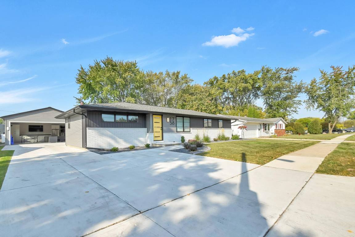 159 M² Apartment ∙ 4 Bedrooms ∙ 12 Guests - Green Bay, WI