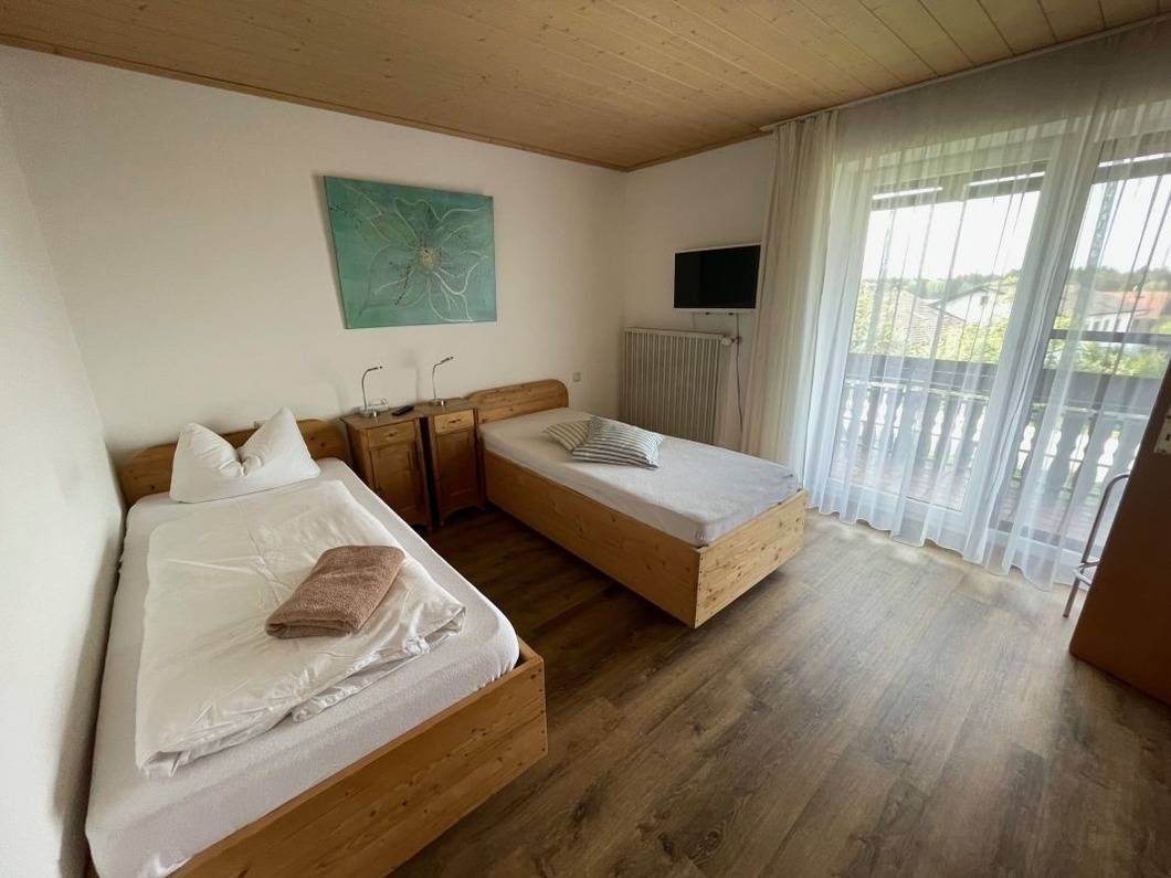 43 M² Ferienwohnung ∙ 1 Schlafzimmer ∙ 4 Gäste - Raubling