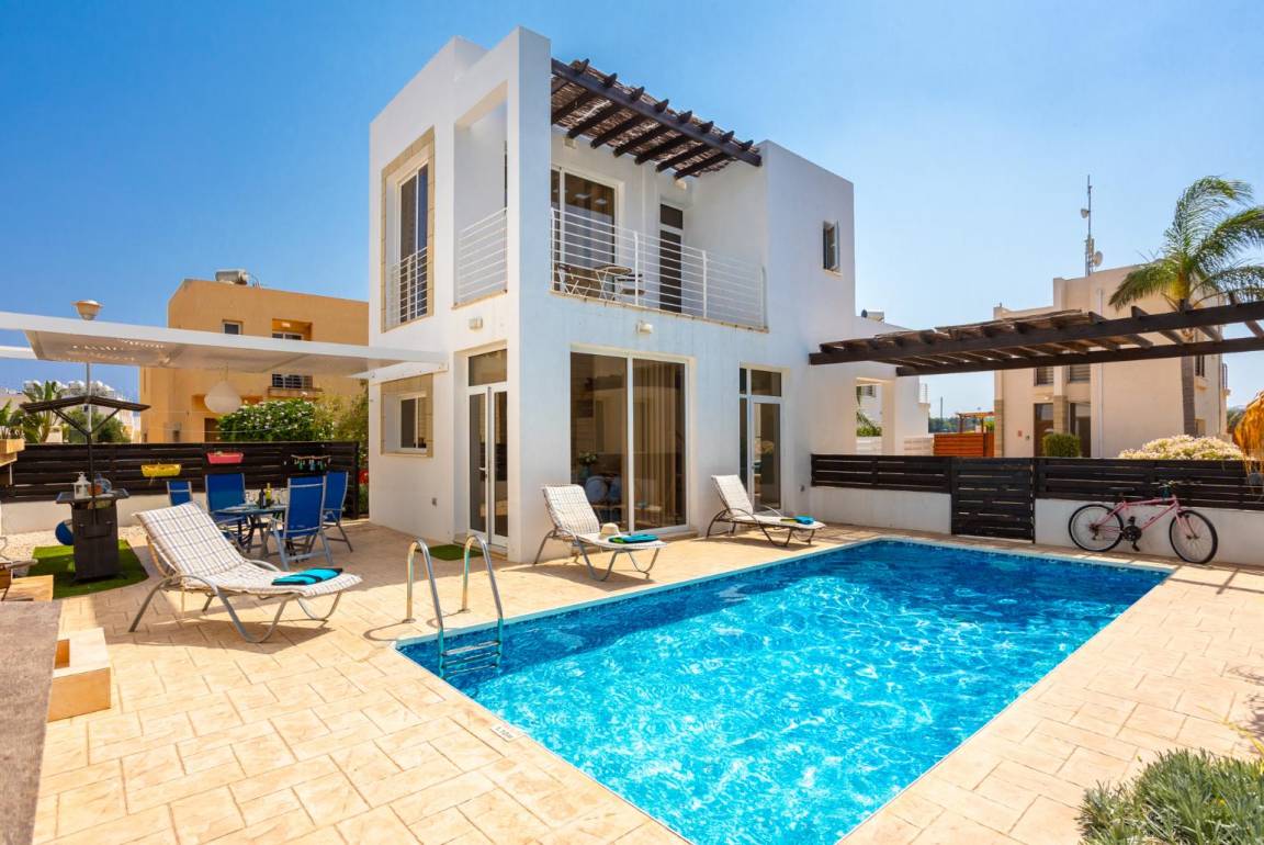 100 M² Villa ∙ 2 Schlafzimmer ∙ 5 Gäste - Agia Napa