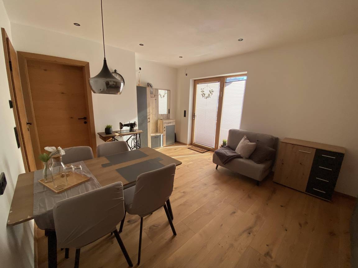 37 M² Huoneisto ∙ 1 Makuuhuone ∙ 2 Vierasta - Hinterthal