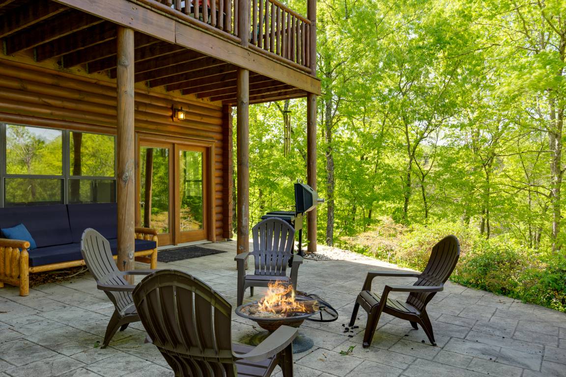 146 M² Cabin ∙ 3 Bedrooms ∙ 14 Guests - Sevierville, TN