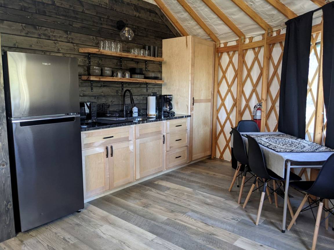 Camping ∙ 1 Bedroom ∙ 4 Guests - Transylvania County, NC