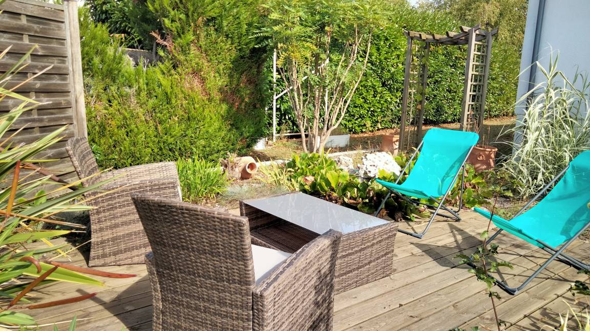 79 M² Maison De Vacances ∙ 3 Chambres ∙ 8 Personnes - Bourges