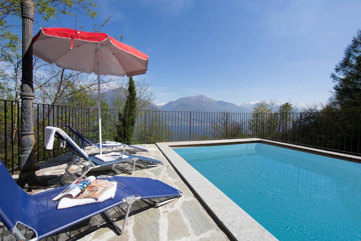 180 M² Chalet ∙ 5 Chambres ∙ 9 Personnes - Dervio