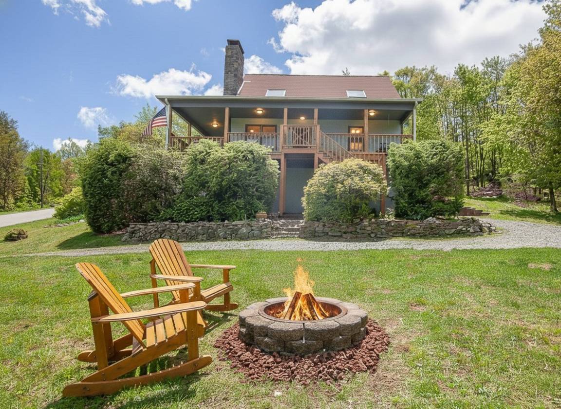 136 M² Cabin ∙ 2 Bedrooms ∙ 6 Guests - Boone, NC