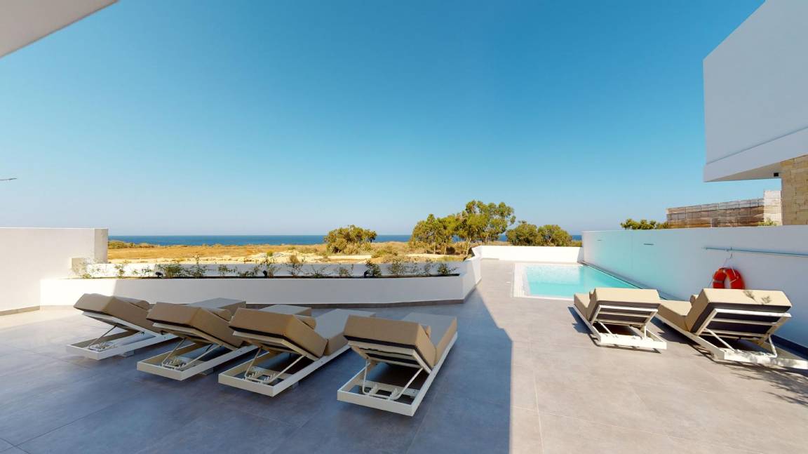 340 M² House ∙ 4 Bedrooms ∙ 8 Guests - Protaras