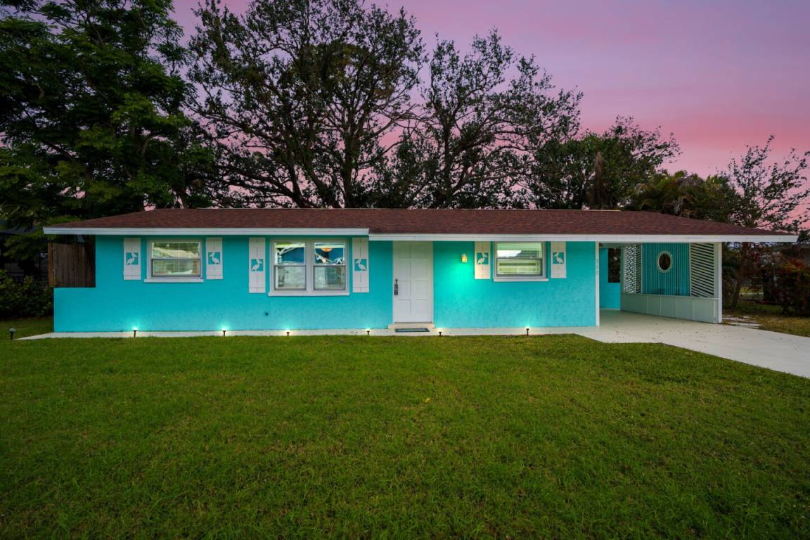 111 M² House ∙ 2 Bedrooms ∙ 8 Guests - Englewood, FL