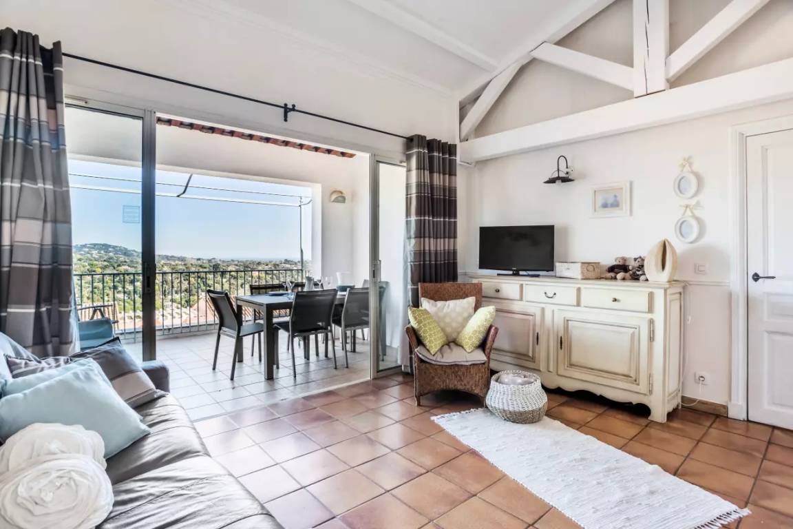 80 M² Ferienwohnung ∙ 3 Schlafzimmer ∙ 8 Gäste - Grimaud