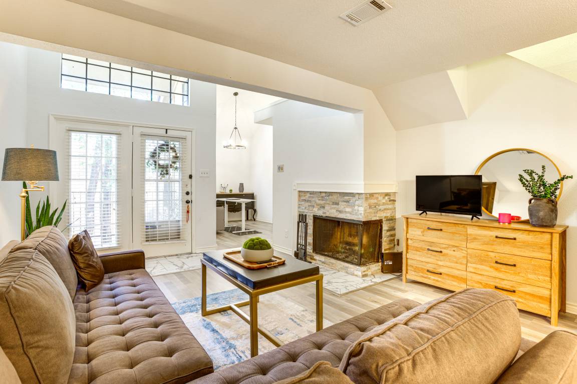 137 M² Apartment ∙ 2 Bedrooms ∙ 4 Guests - Houston, TX