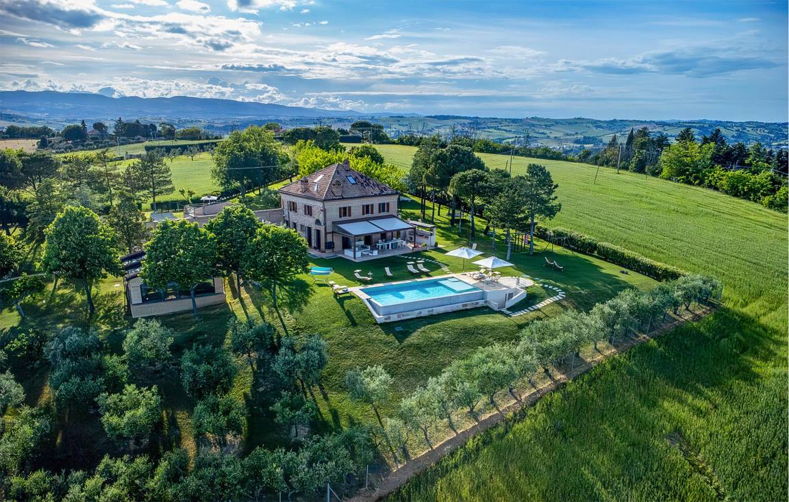 350 M² Casa ∙ 3 Habitaciones ∙ 8 Huéspedes - Macerata