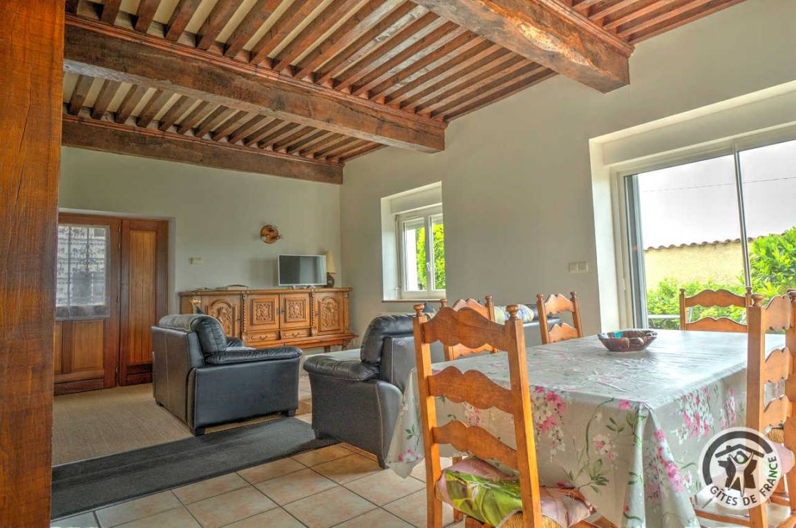 97 M² Gîte ∙ 3 Chambres ∙ 4 Personnes - Chaponnay