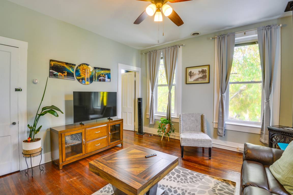 73 M² Apartment ∙ 2 Bedrooms ∙ 3 Guests - Sackets Harbor, NY