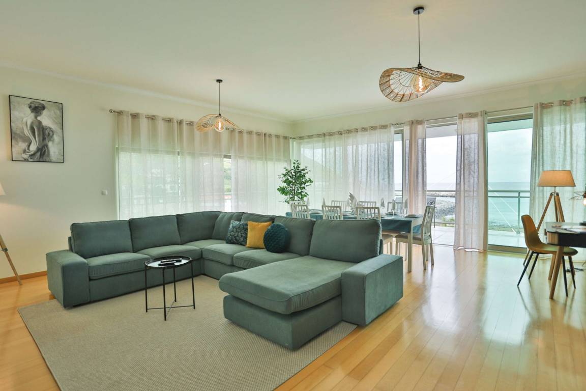 300 M² Apartment ∙ 4 Bedrooms ∙ 8 Guests - Portugal