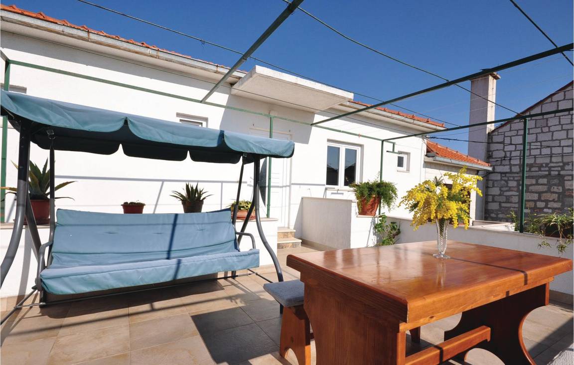 89 M² Ferienwohnung ∙ 3 Schlafzimmer ∙ 6 Gäste - Brač