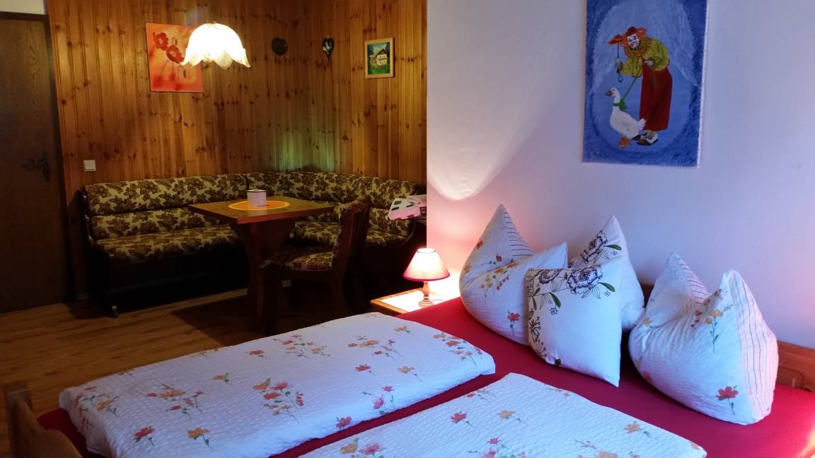 60 M² Ferienwohnung ∙ 2 Schlafzimmer ∙ 4 Gäste - Marktschellenberg