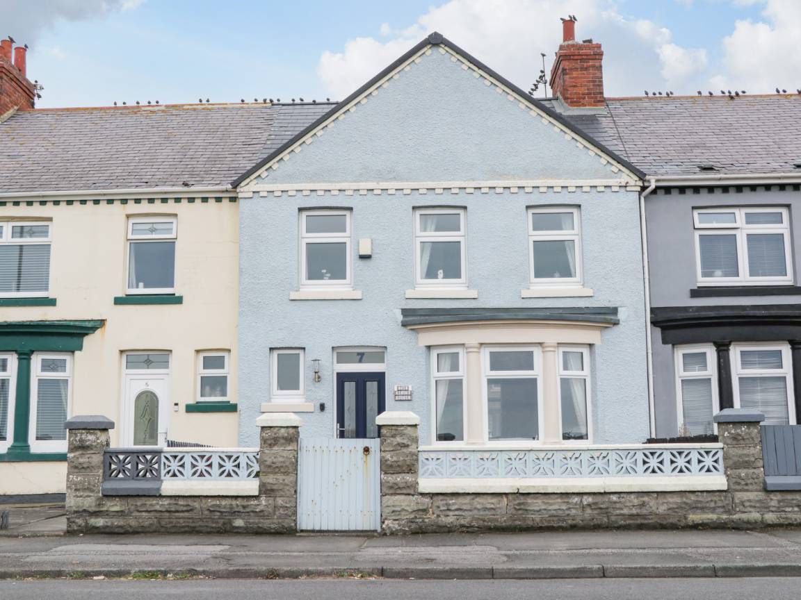Cottage ∙ 3 Bedrooms ∙ 5 Guests - Suit Direct Stadium