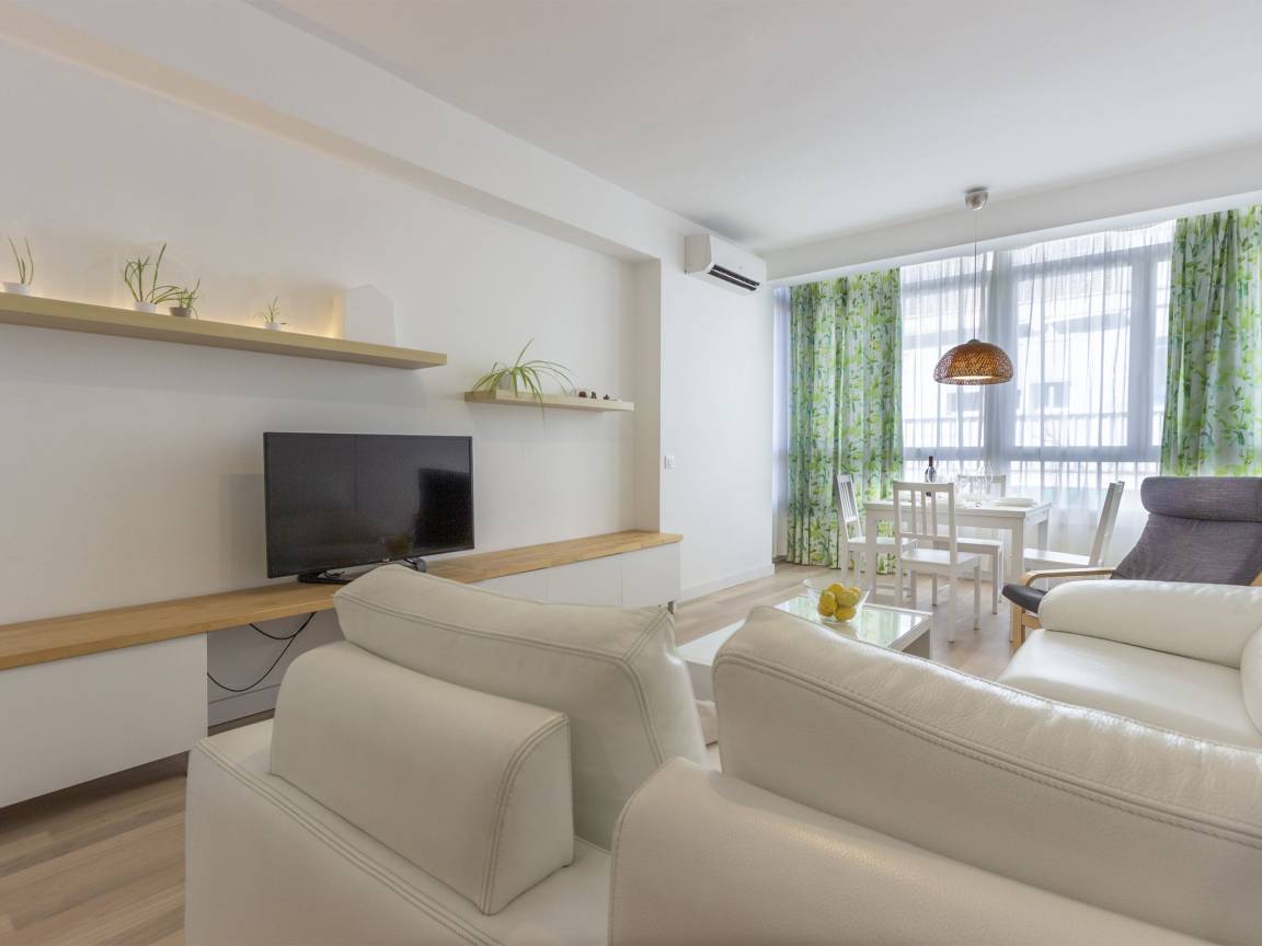 80 M² Apartamento ∙ 2 Habitaciones ∙ 4 Huéspedes - Chamartín