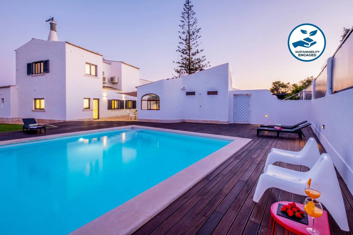 340 M² Villa ∙ 8 Bedrooms ∙ 26 Guests - Praia da Rocha