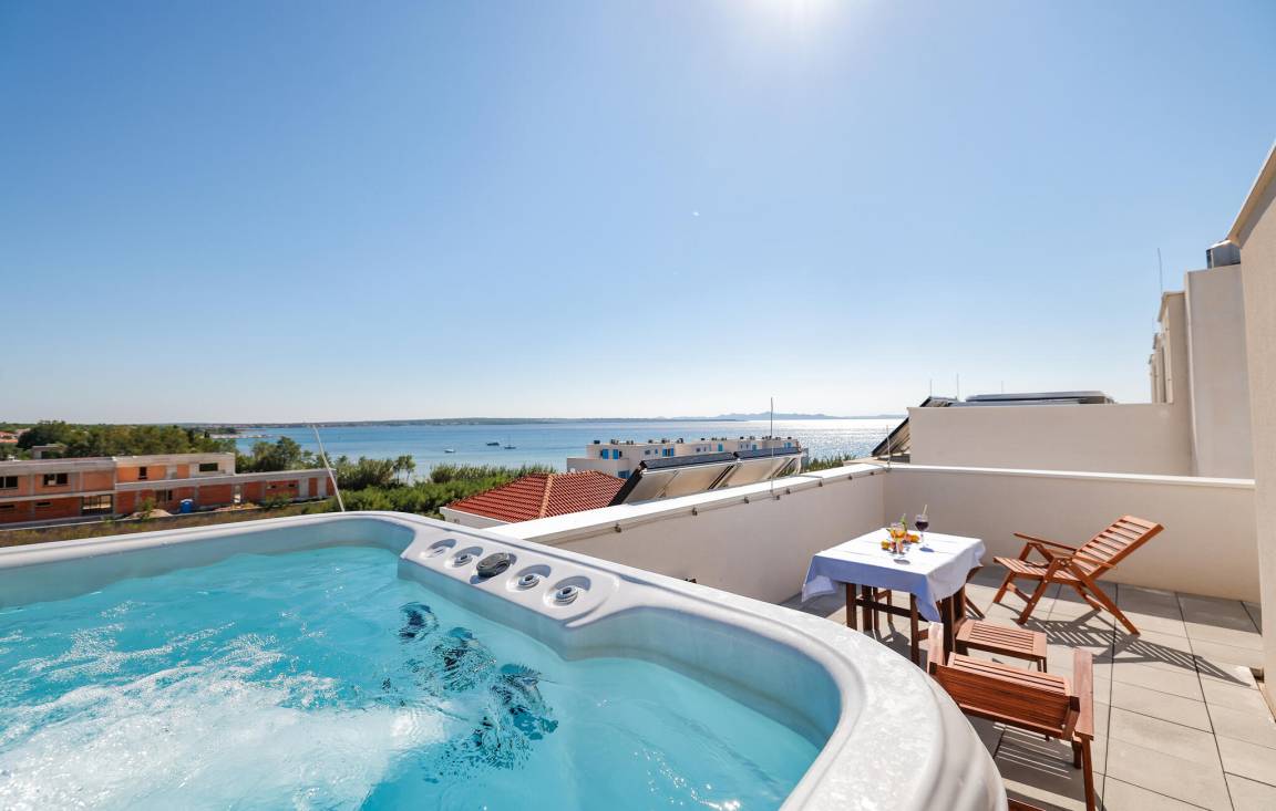 150 M² Maisonette ∙ 5 Bedrooms ∙ 8 Guests - Privlaka