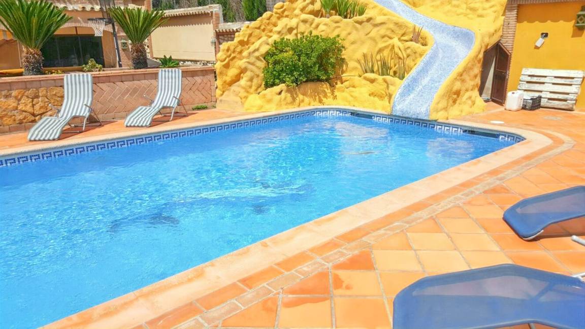 170 M² Villa ∙ 2 Habitaciones ∙ 6 Huéspedes - Écija