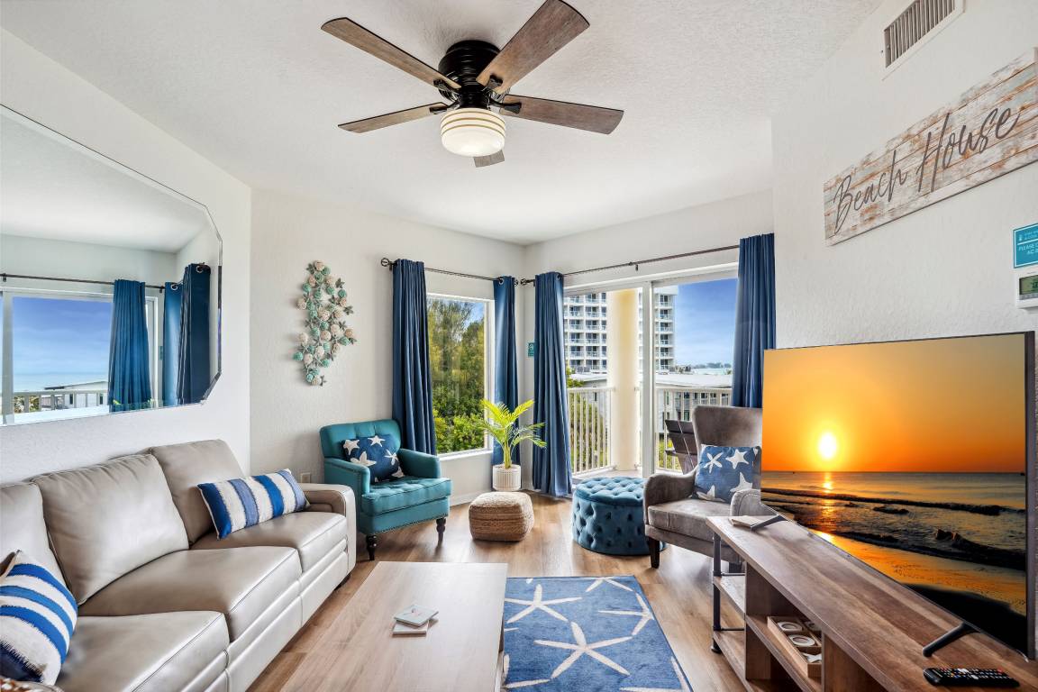 81 M² Condo ∙ 2 Bedrooms ∙ 6 Guests - Treasure Island, FL