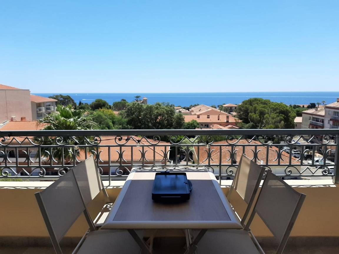 90 M² Gîte ∙ 2 Chambres ∙ 4 Personnes - Saint-Raphaël