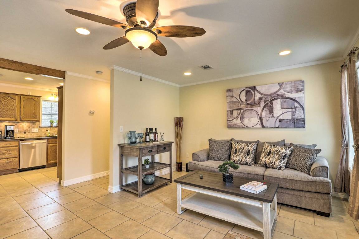 104 M² House ∙ 2 Bedrooms ∙ 4 Guests - Georgetown, TX