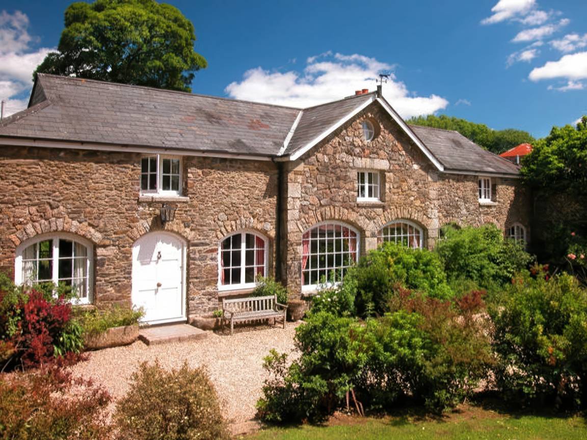 Cottage ∙ 5 Bedrooms ∙ 11 Guests - Tavistock