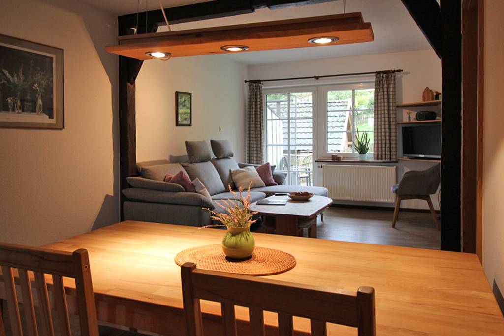 60 M² Ferienhaus ∙ 2 Schlafzimmer ∙ 4 Gäste - Plettenberg