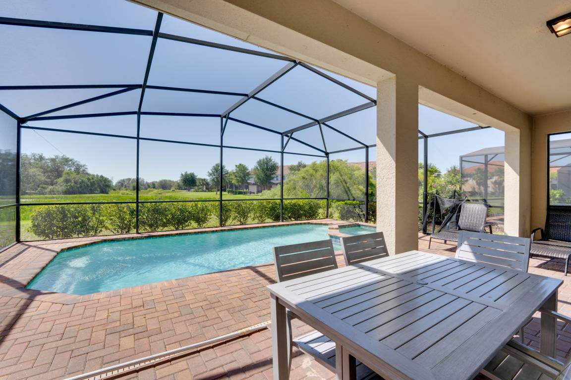 304 M² Villa ∙ 7 Bedrooms ∙ 18 Guests - Florida