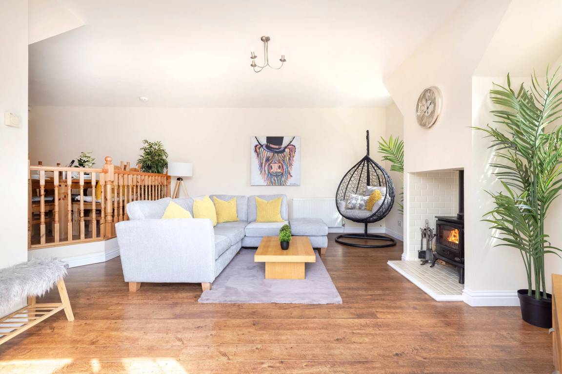 71 M² Talo ∙ 2 Makuuhuonetta ∙ 4 Vierasta - Dalgety Bay