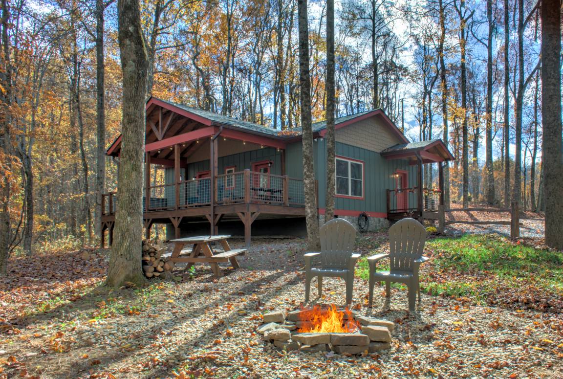 House ∙ 2 Bedrooms ∙ 4 Guests - Stone Ashe Vineyards, Hendersonville