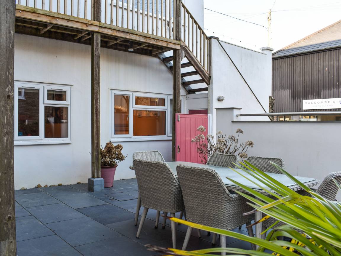 Apartment ∙ 2 Bedrooms ∙ 4 Guests - Kingsbridge