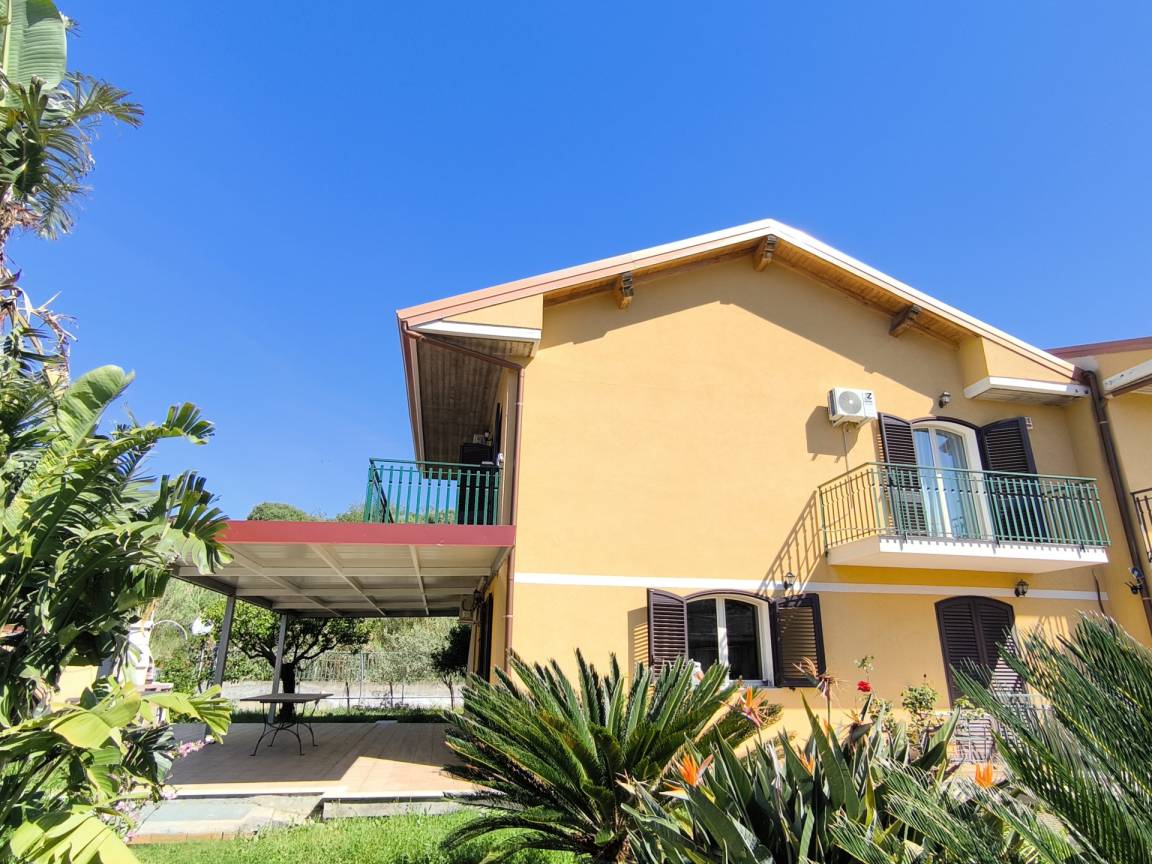 207 M² Apartment ∙ 3 Bedrooms ∙ 5 Guests - Naxos