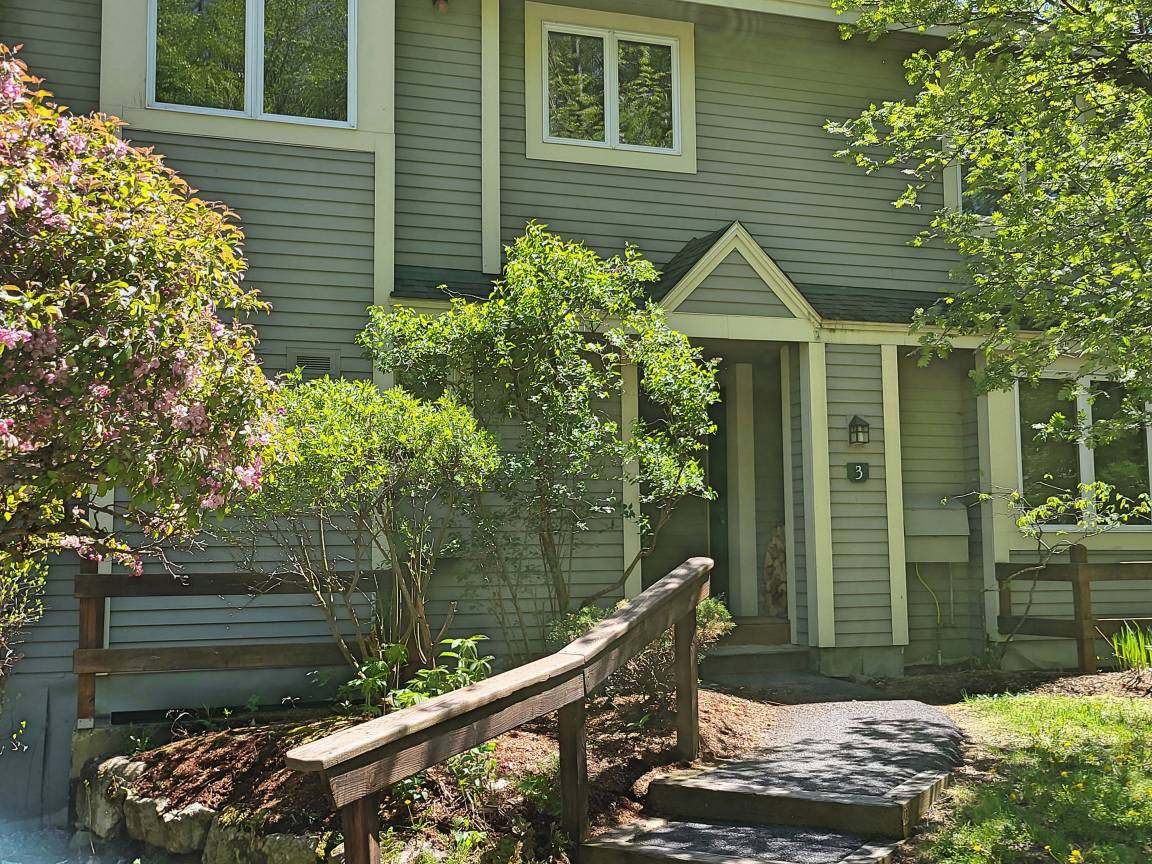 180 M² House ∙ 4 Bedrooms ∙ 8 Guests - New Hampshire