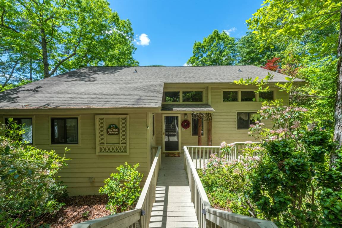 242 M² House ∙ 4 Bedrooms ∙ 10 Guests - North Carolina