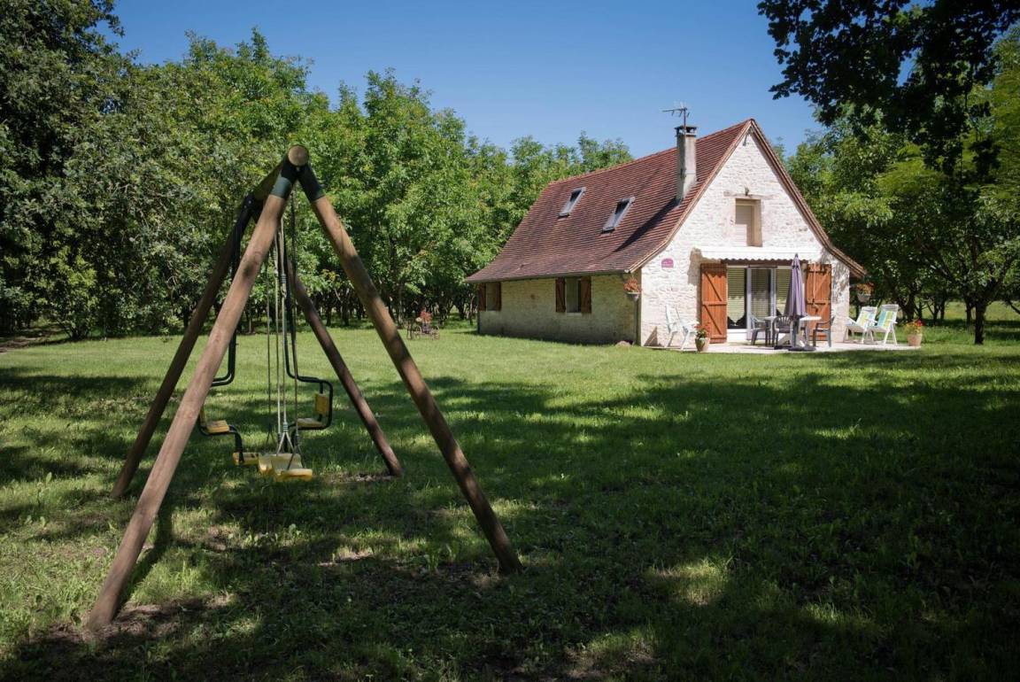 80 M² Gîte ∙ 2 Chambres ∙ 4 Personnes - Martel