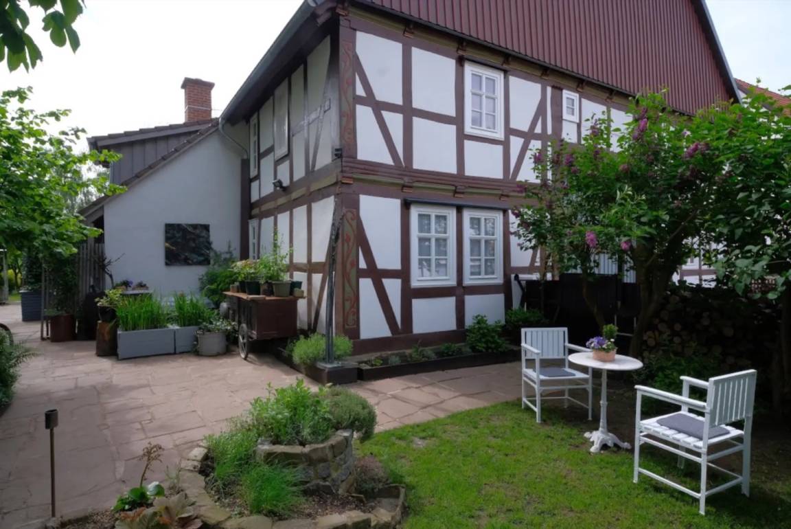 60 M² Ferienwohnung ∙ 1 Schlafzimmer ∙ 2 Gäste - Trendelburg