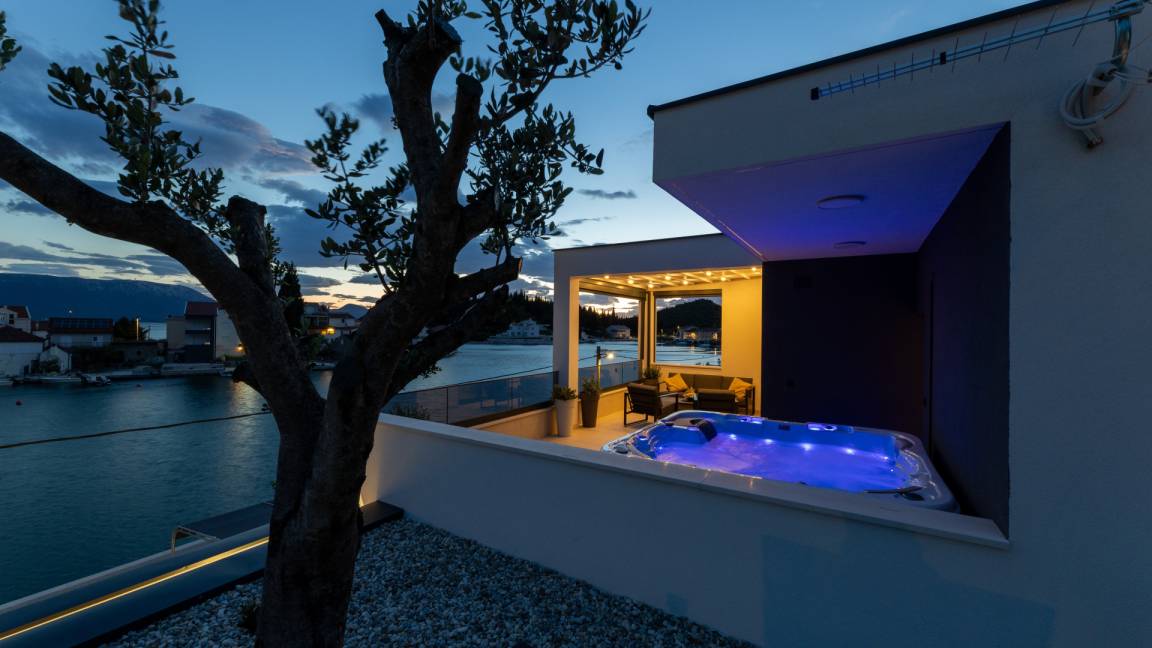 100 M² Villa ∙ 3 Habitaciones ∙ 6 Huéspedes - Duba