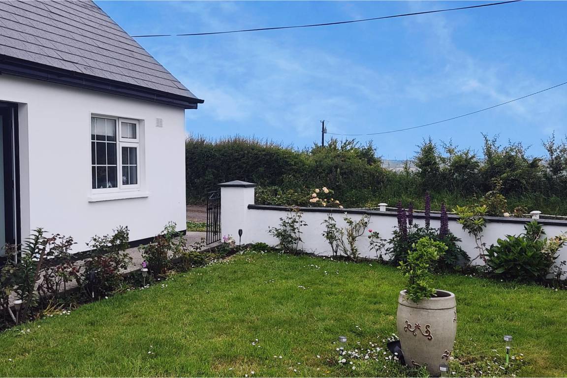 60 M² Cottage ∙ 2 Bedrooms ∙ 6 Guests - Listowel