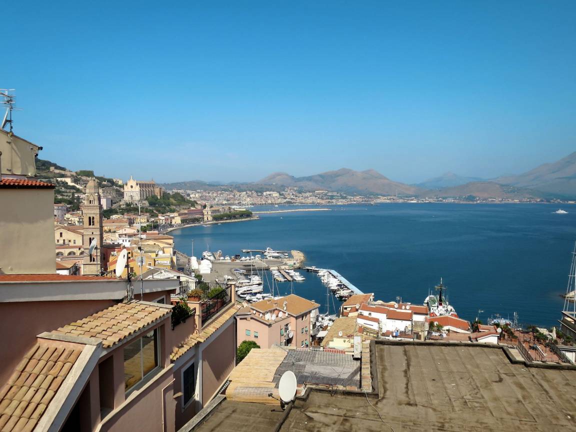 130 M² Ferienhaus ∙ 2 Schlafzimmer ∙ 7 Gäste - Gaeta