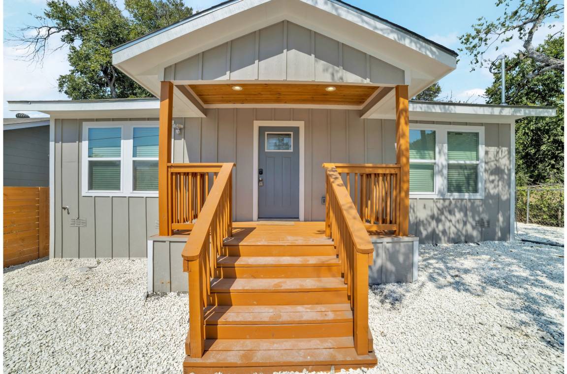 93 M² Apartment ∙ 4 Bedrooms ∙ 13 Guests - San Antonio, TX