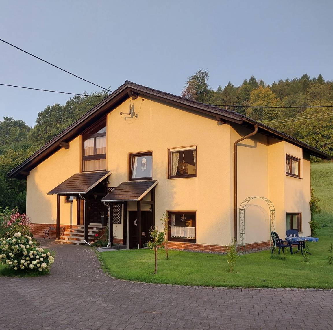 55 M² Ferienwohnung ∙ 1 Schlafzimmer ∙ 2 Gäste - Westerburg