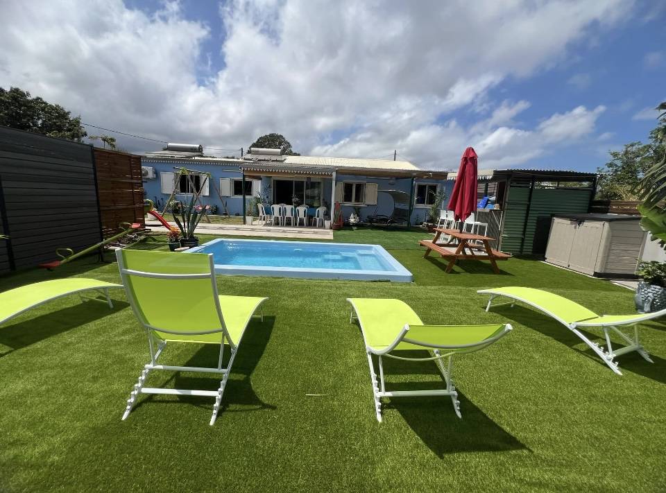 90 M² House ∙ 3 Bedrooms ∙ 12 Guests - Saint-Pierre