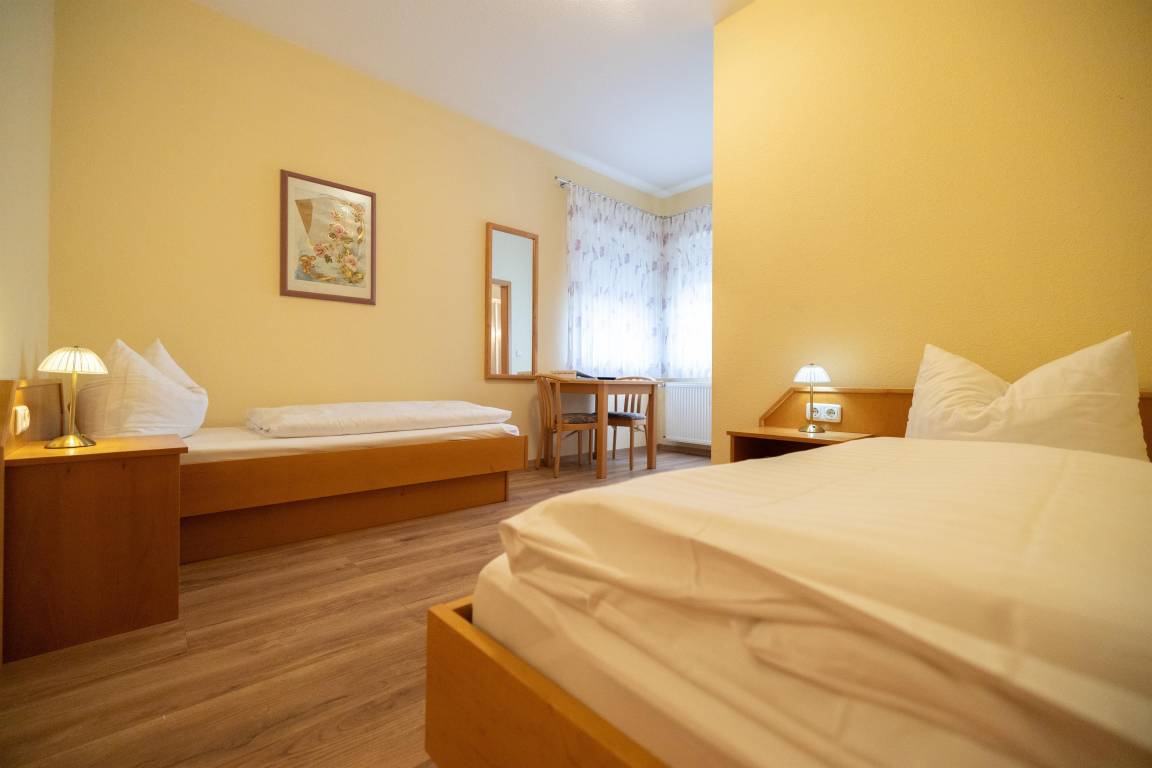 13 M² Hôtel ∙ 1 Chambre ∙ 2 Personnes - Gersfeld