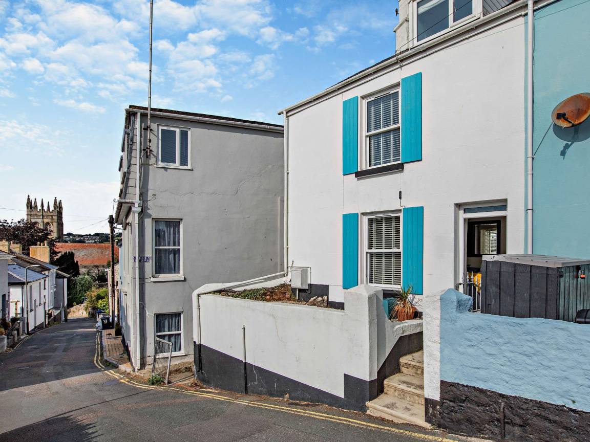 Cottage ∙ 2 Bedrooms ∙ 4 Guests - Paignton