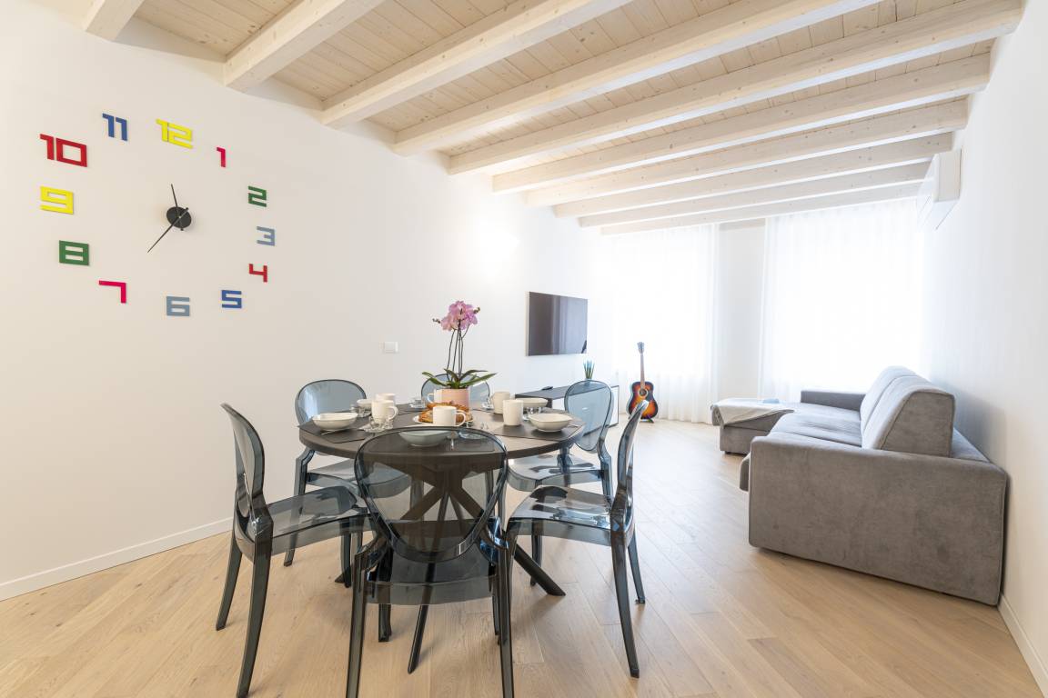110 M² Appartement ∙ 3 Chambres ∙ 8 Personnes - Gardone Riviera